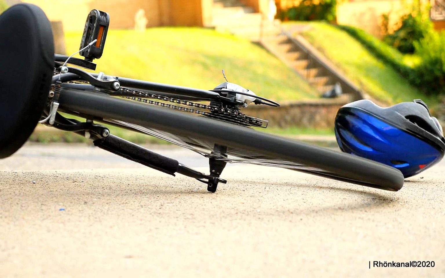Platzwunde am Kopf – 35-Järhige stürzt bei Bad Neustadt mit Fahrrad ... Platzwunde am Kopf – 35-Järhige stürzt bei Bad Neustadt mit Fahrrad ...